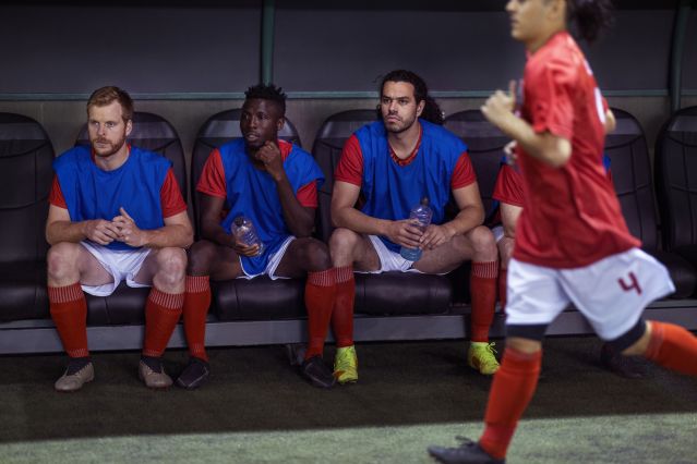 The New 'Benching' Dating Trend | Psychology Today United Kingdom