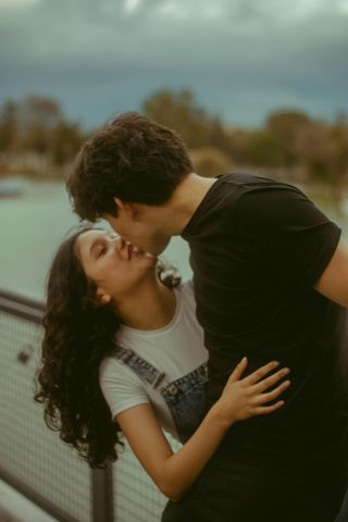 Is Romantic Flattery Welcome? | Psychology Today