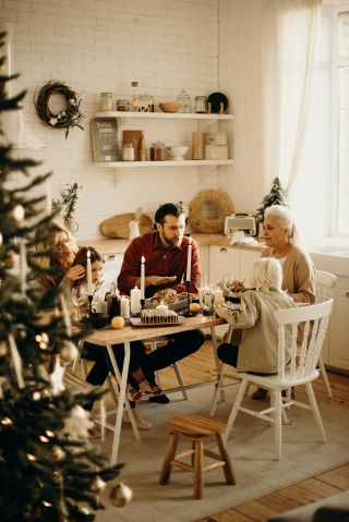 Coping With Narcissistic Relatives at the Holidays | Psychology Today
