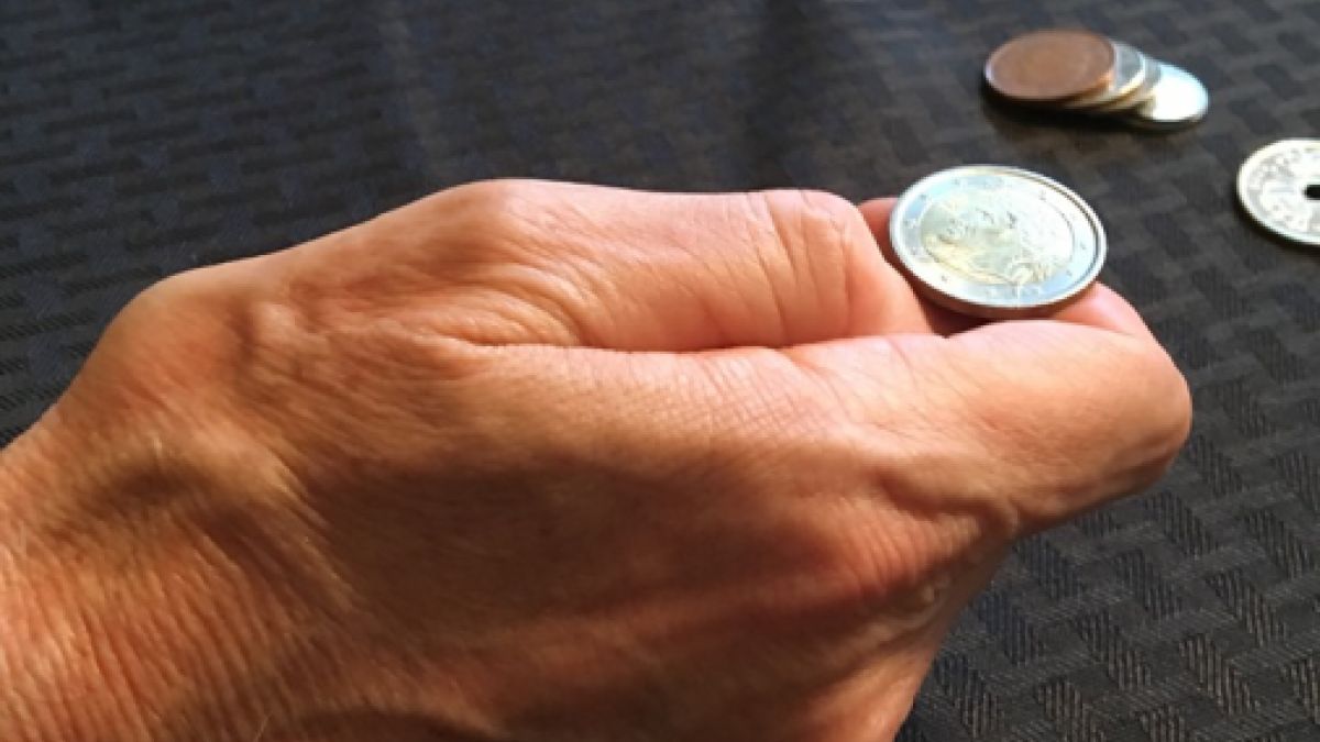 interactive flipping coin