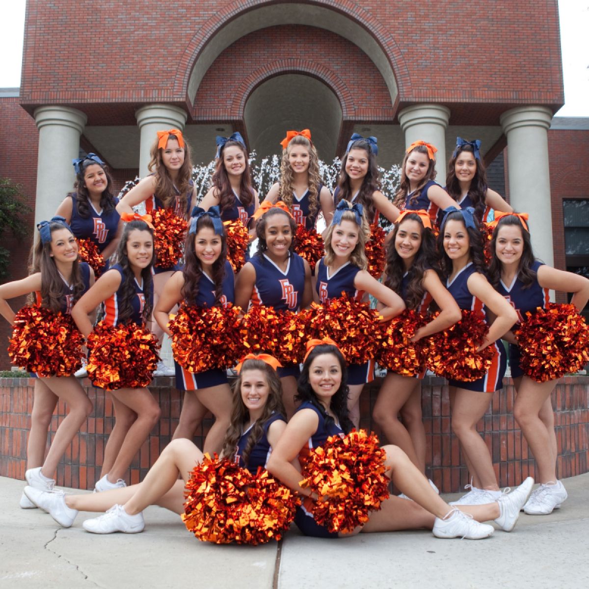 cheerleader effect examples