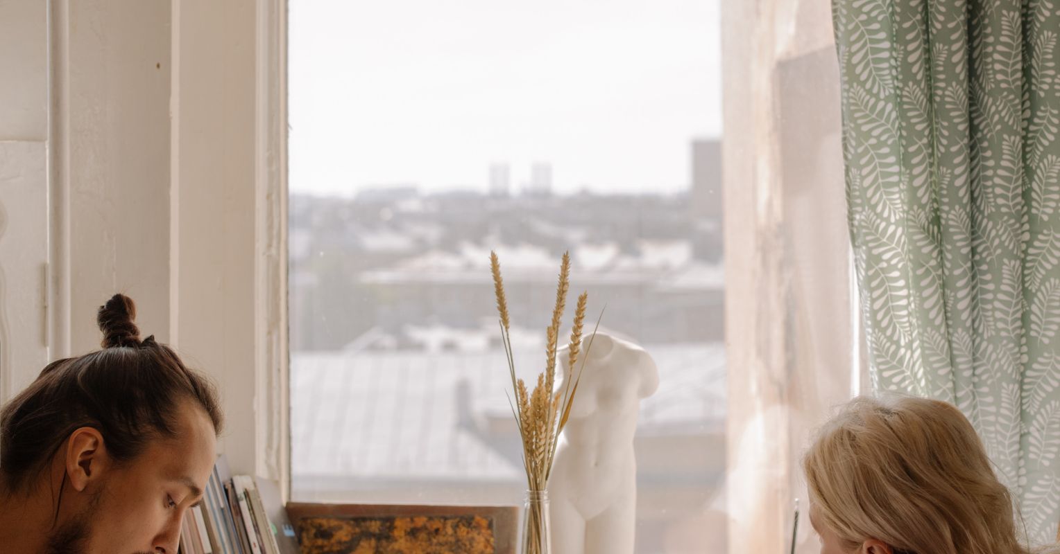 How Couples Move From Roommates to Romance | Psychology Today Australia