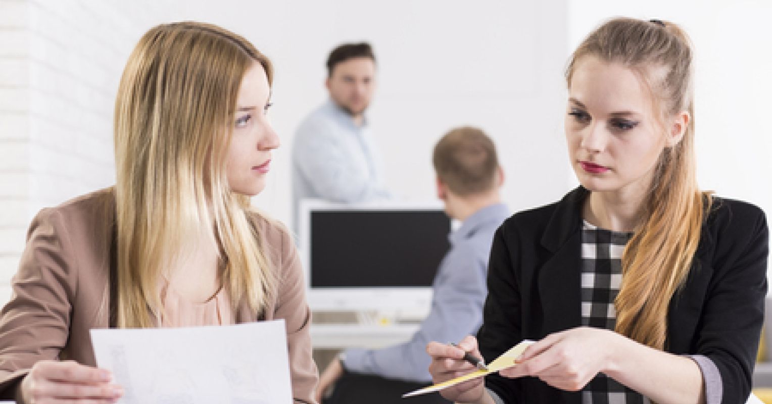 The Pros and Cons of Giving a Friend Advice | Psychology Today