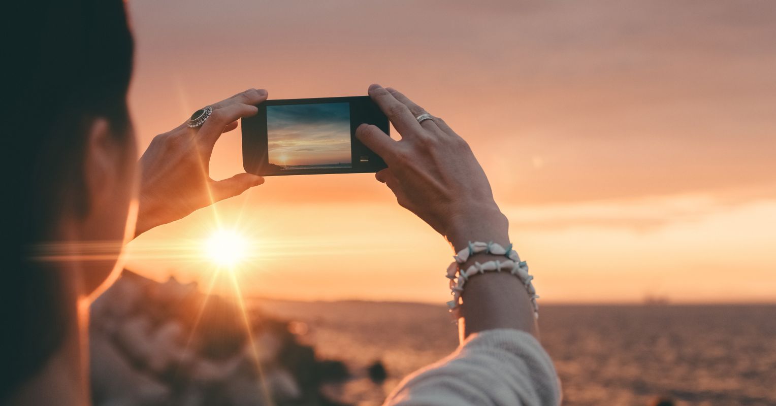 Using Your Smartphone Camera as a Mindfulness Tool | Psychology Today