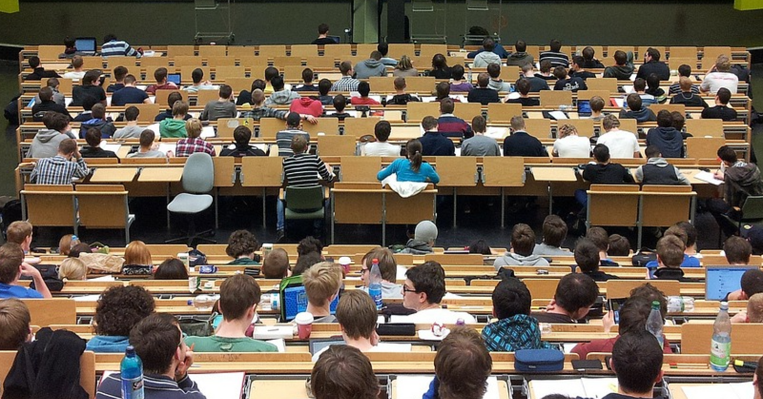 15 Tips to Ease the Transition From High School to College | Psychology ...