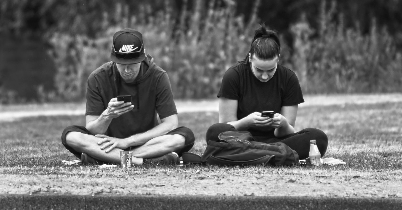 Mood Control: How Texting Affects Your Well-Being | Psychology Today