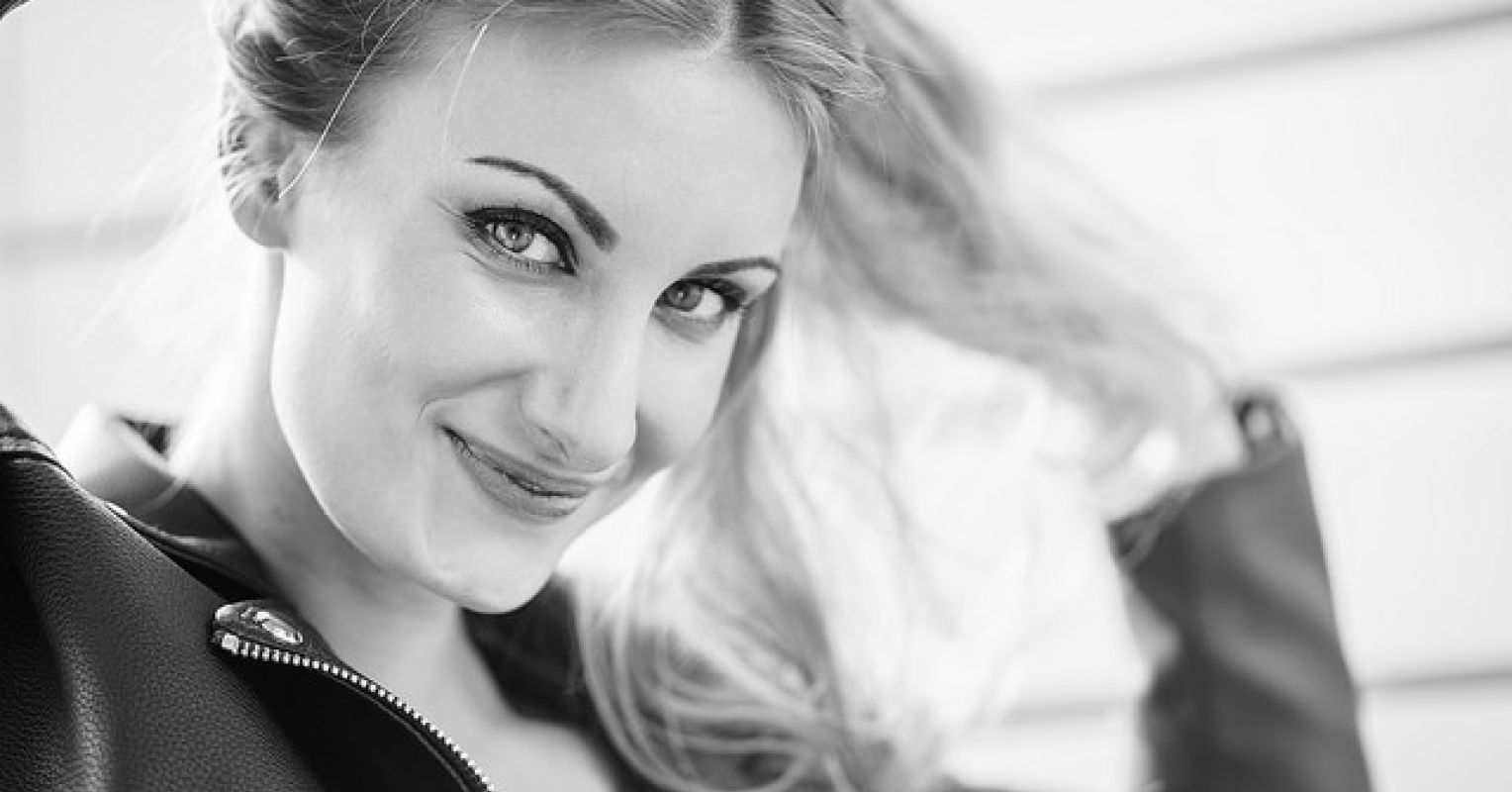 Is It Attractive to Be Selective, Popular, or Hard-to-Get? | Psychology ...