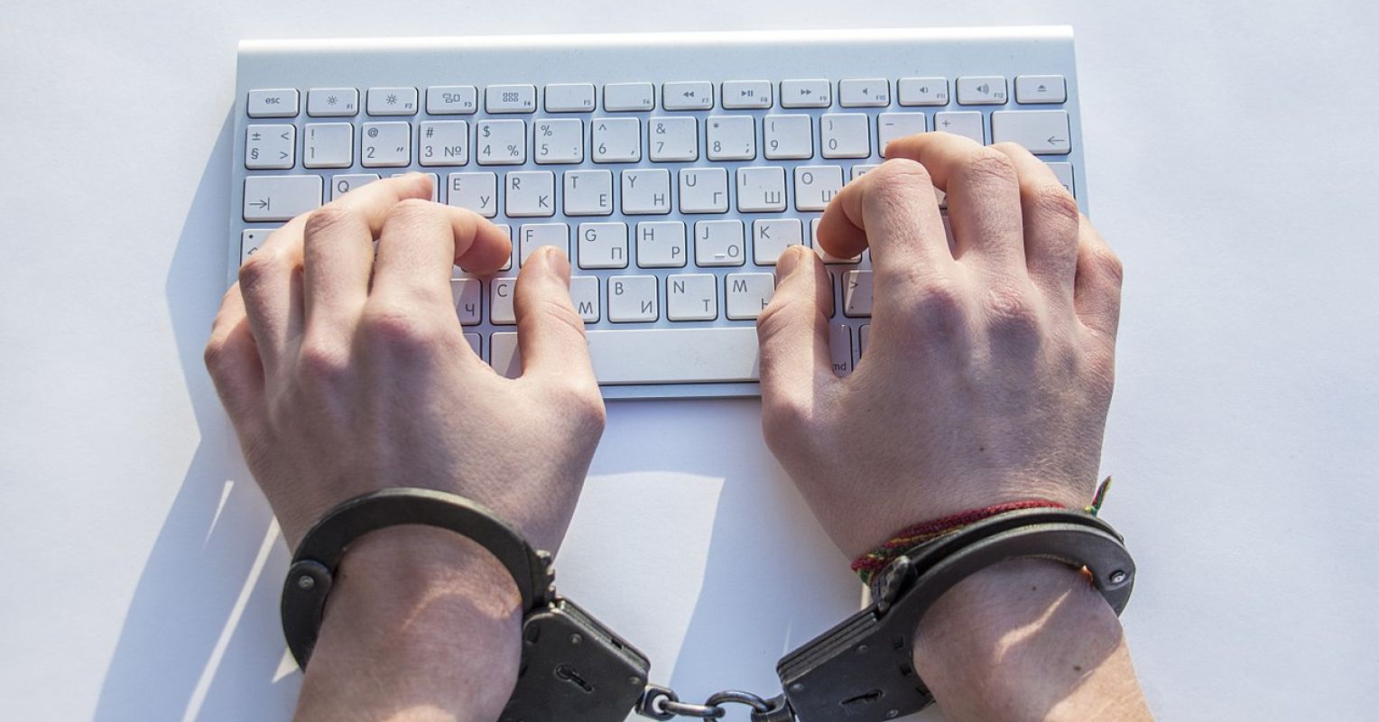 Do You Use Shopping or the Internet to Escape Stress? | Psychology Today