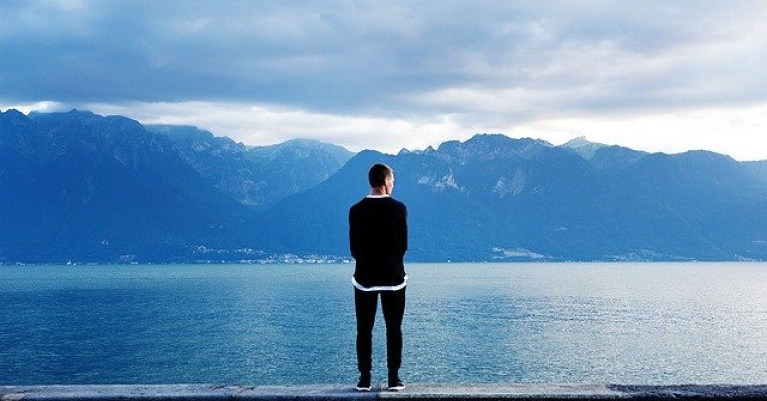 7 Ways to Feel Less Lonely and More Connected | Psychology Today