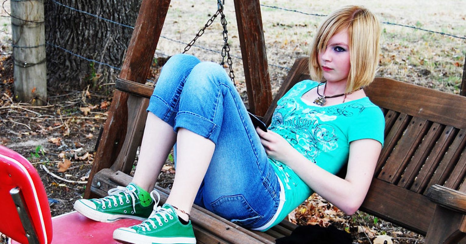 Girls, Confidence Problems, and Peer Pressure | Psychology Today
