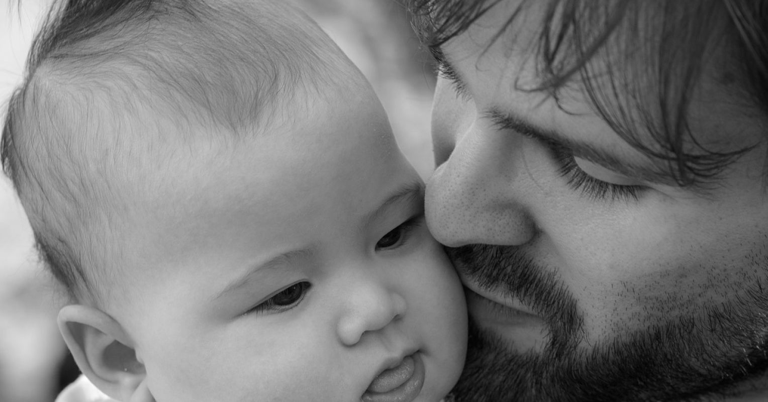 The Relationship and Parenting Benefits of Paternity Leave | Psychology ...