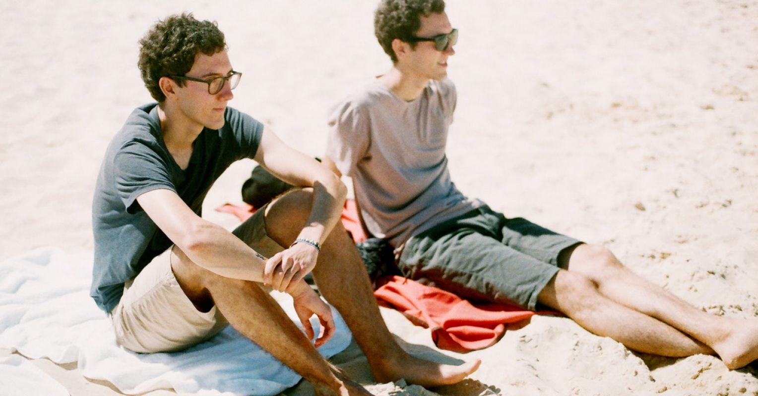 Adult Twin Fighting | Psychology Today