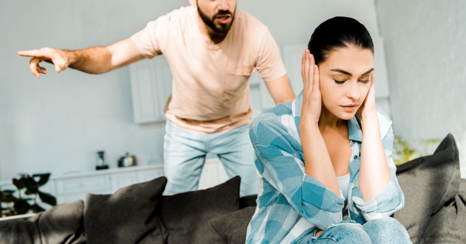 4 Signs That a Relationship Could Become Dangerous | Psychology Today