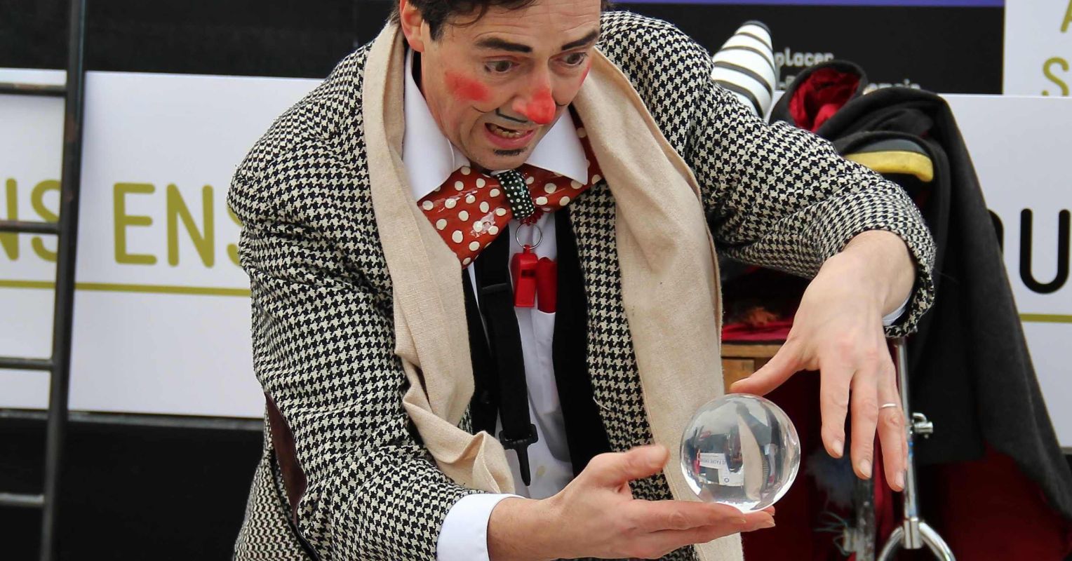 The Short Journey from Informal to Formal Humor | Psychology Today