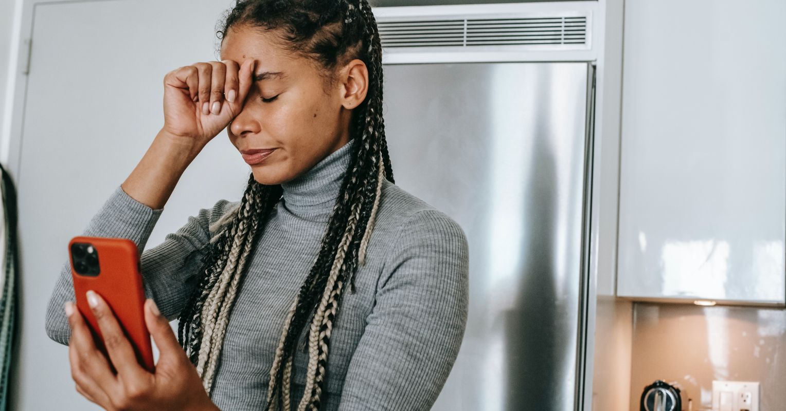 The Digital Looking-Glass Self | Psychology Today