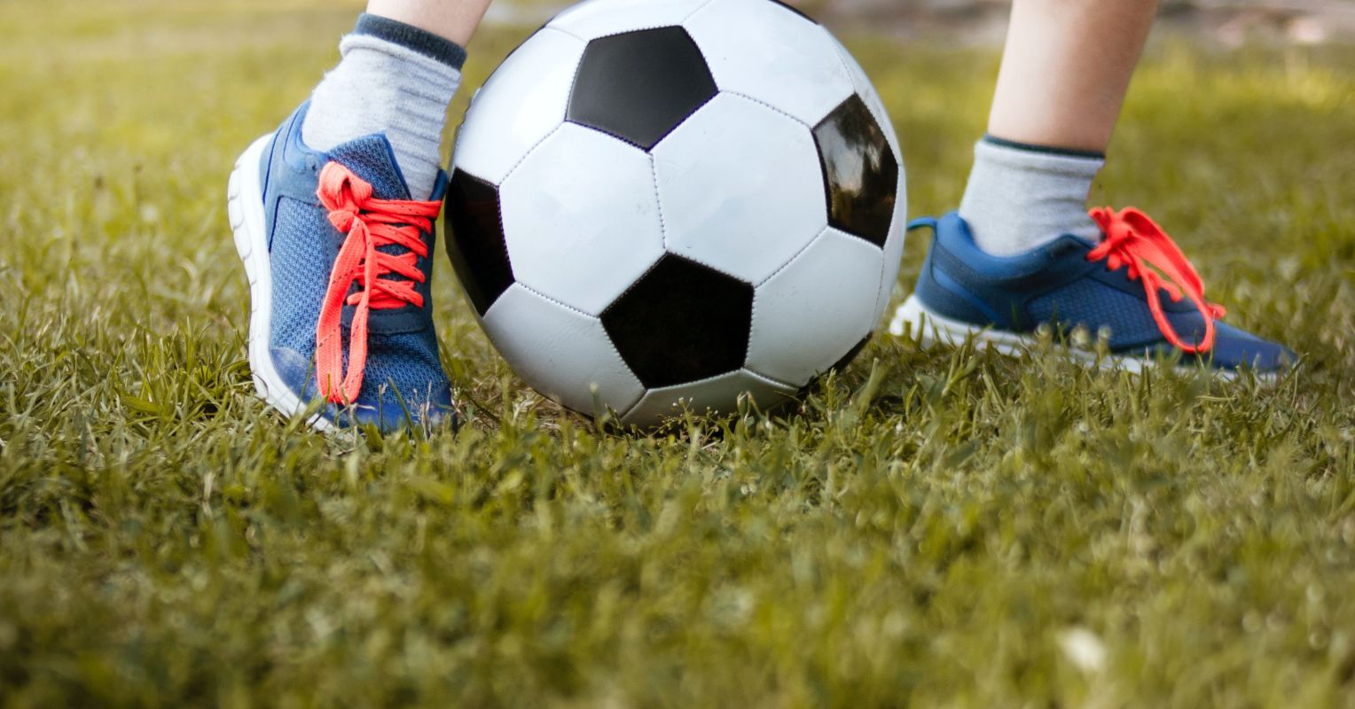 Messi Magic: Left-Footedness in Professional Soccer Players ...