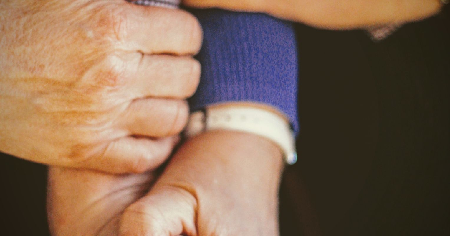 A Debate on the Pros and Cons of Aging and Death | Psychology Today