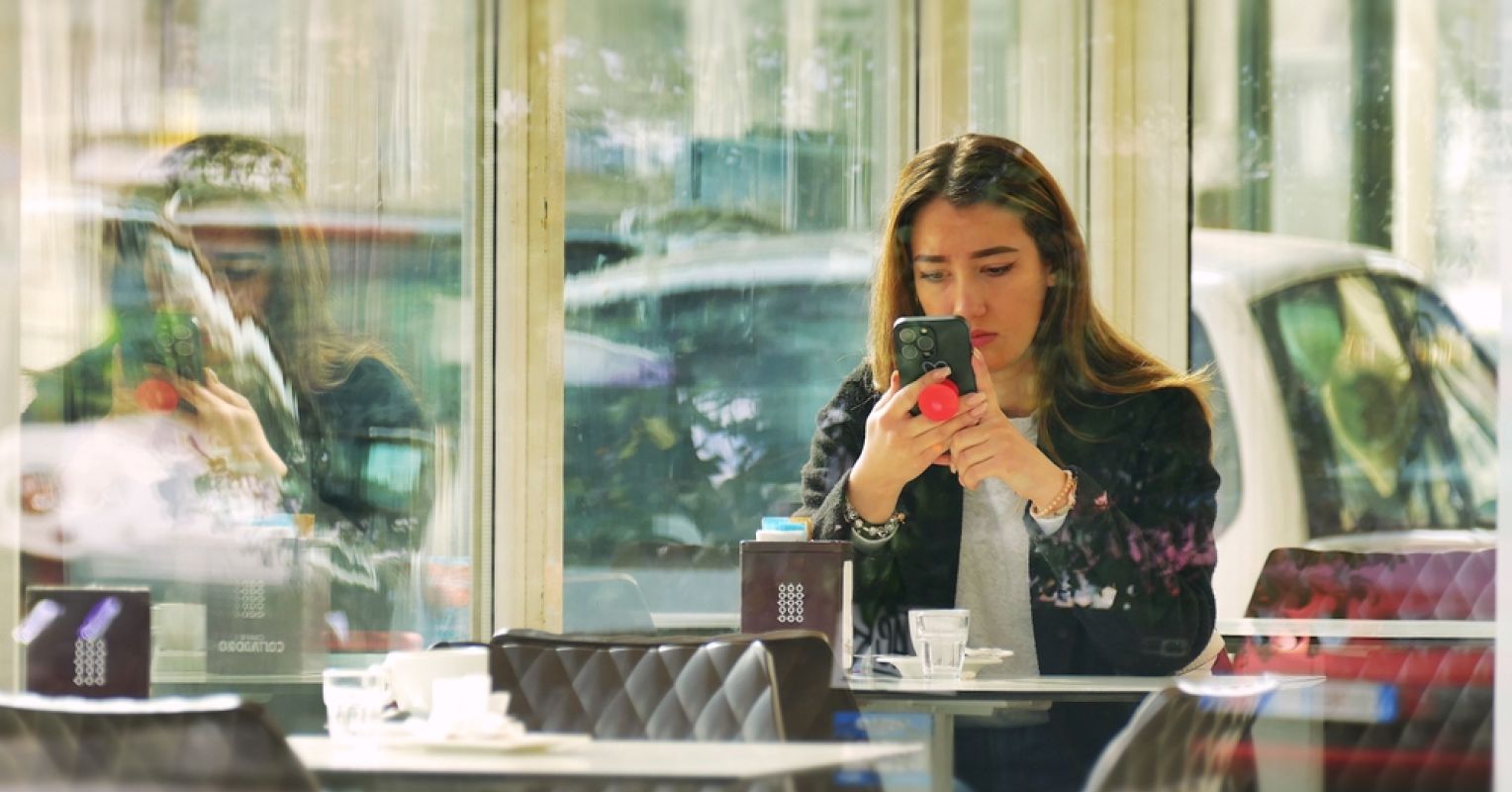 Why People Cyberstalk Their Partners | Psychology Today