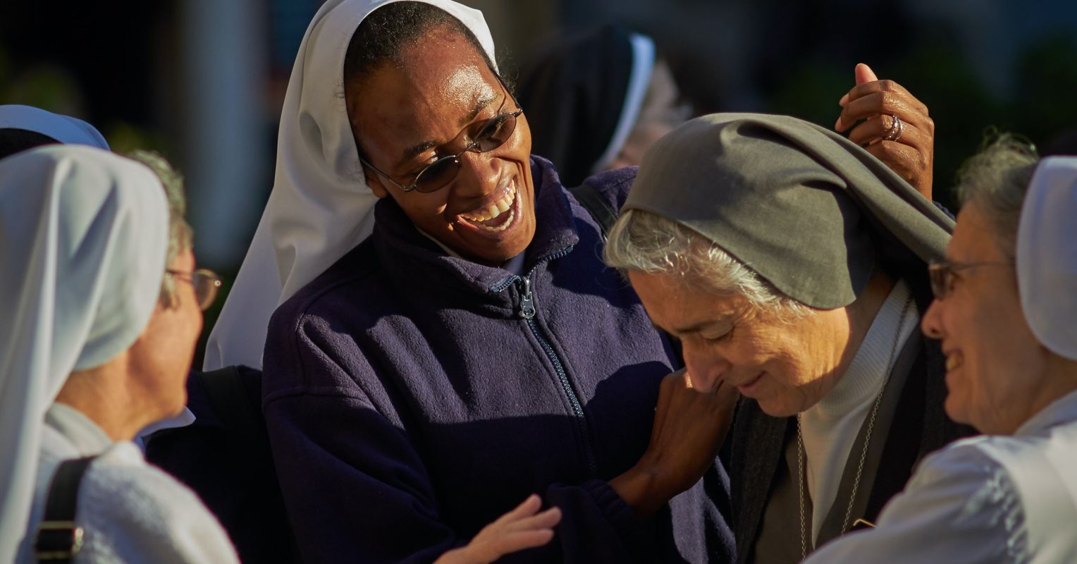 5 Benefits of Religion Compared With Spirituality | Psychology Today