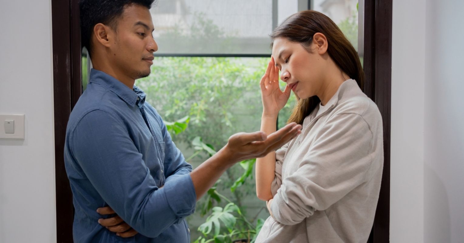 6 Subtle Clues That a Partner Could Be Cheating | Psychology Today