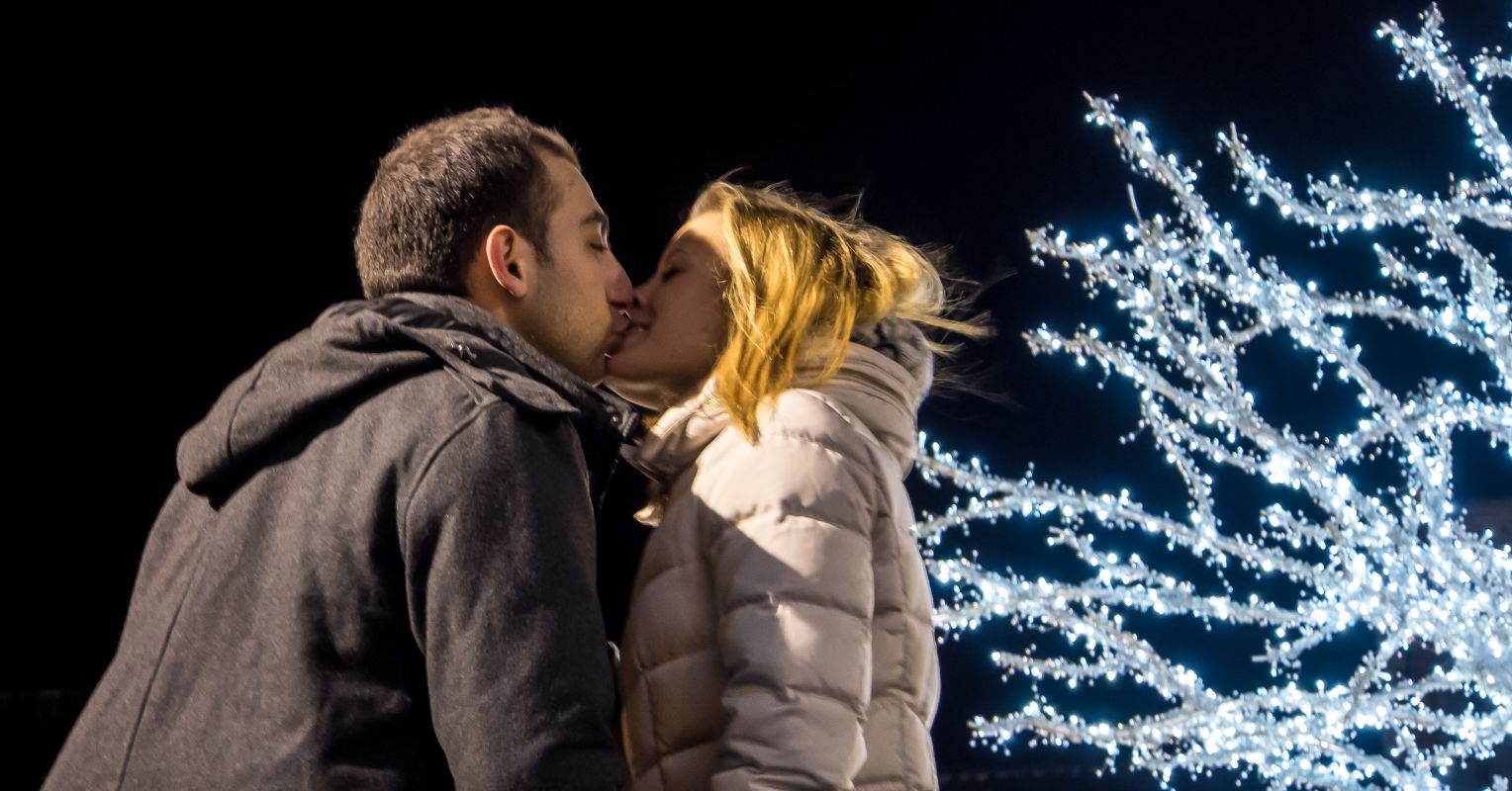 Cuffing Season Tips: A Guide for Holiday Romance | Psychology Today
