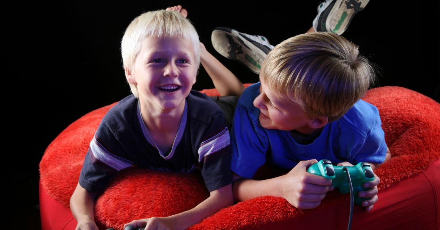 How and Why to Use Parental Controls in Video Games | Psychology Today