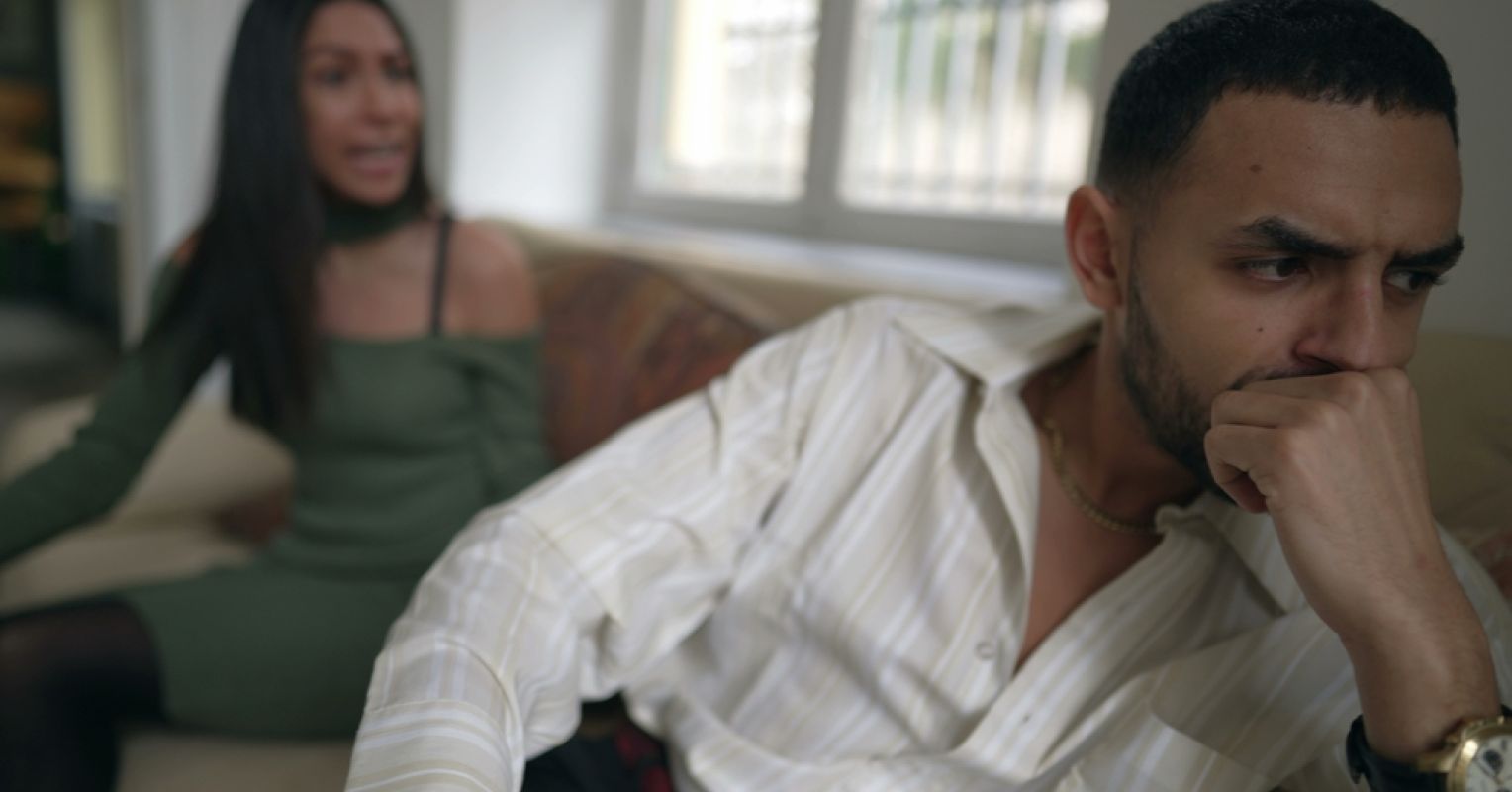 8 Signs That Someone's Losing Control of a Relationship | Psychology ...