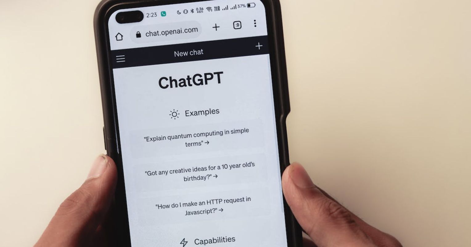 Would You Share Your Secrets With an AI Chatbot? | Psychology Today
