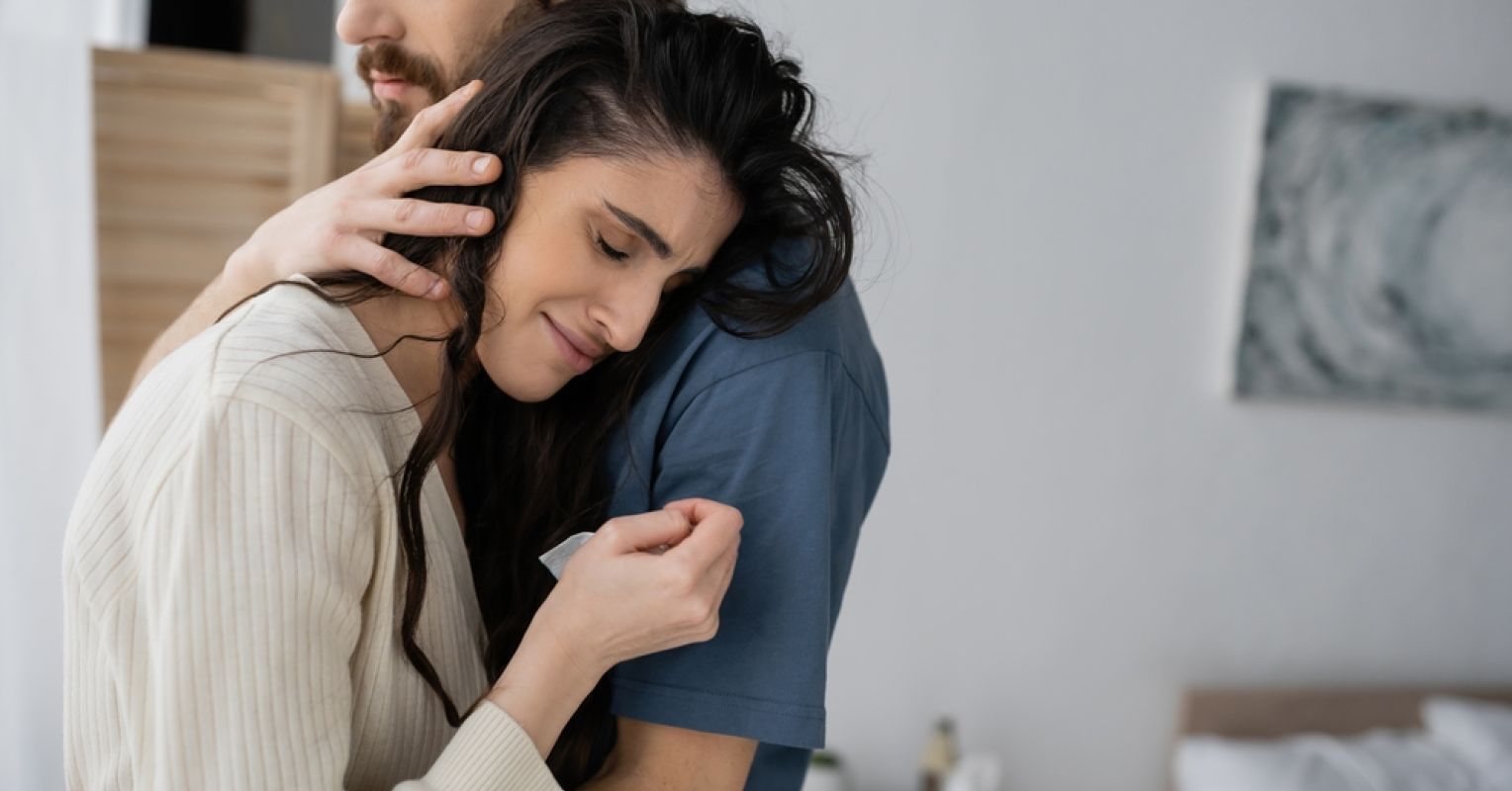 Sniffing Female Tears Reduces Male Aggression | Psychology Today United ...