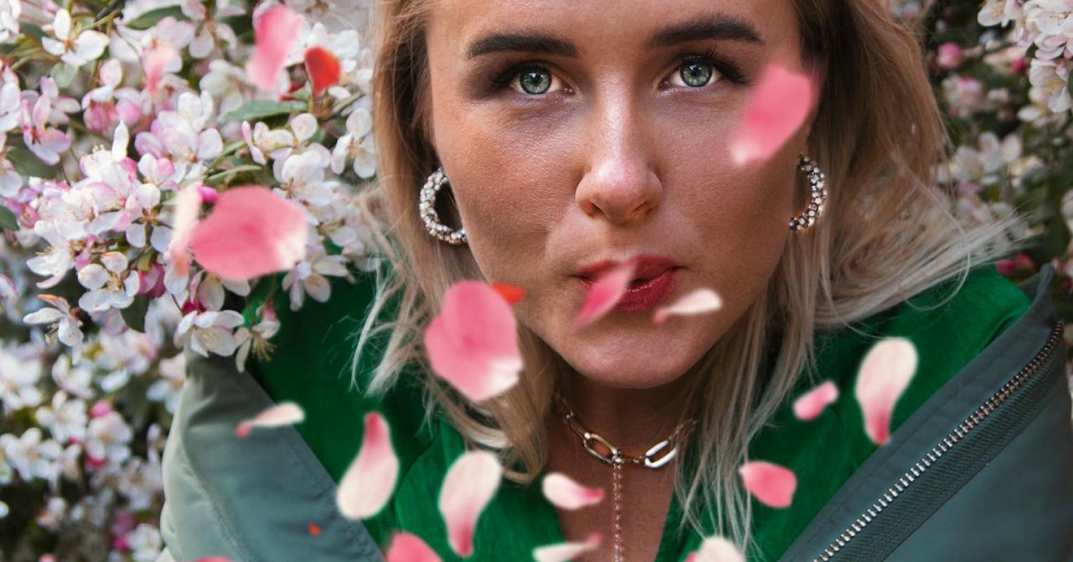 A Hidden Struggle People Living With Bipolar Disorder Face | Psychology ...