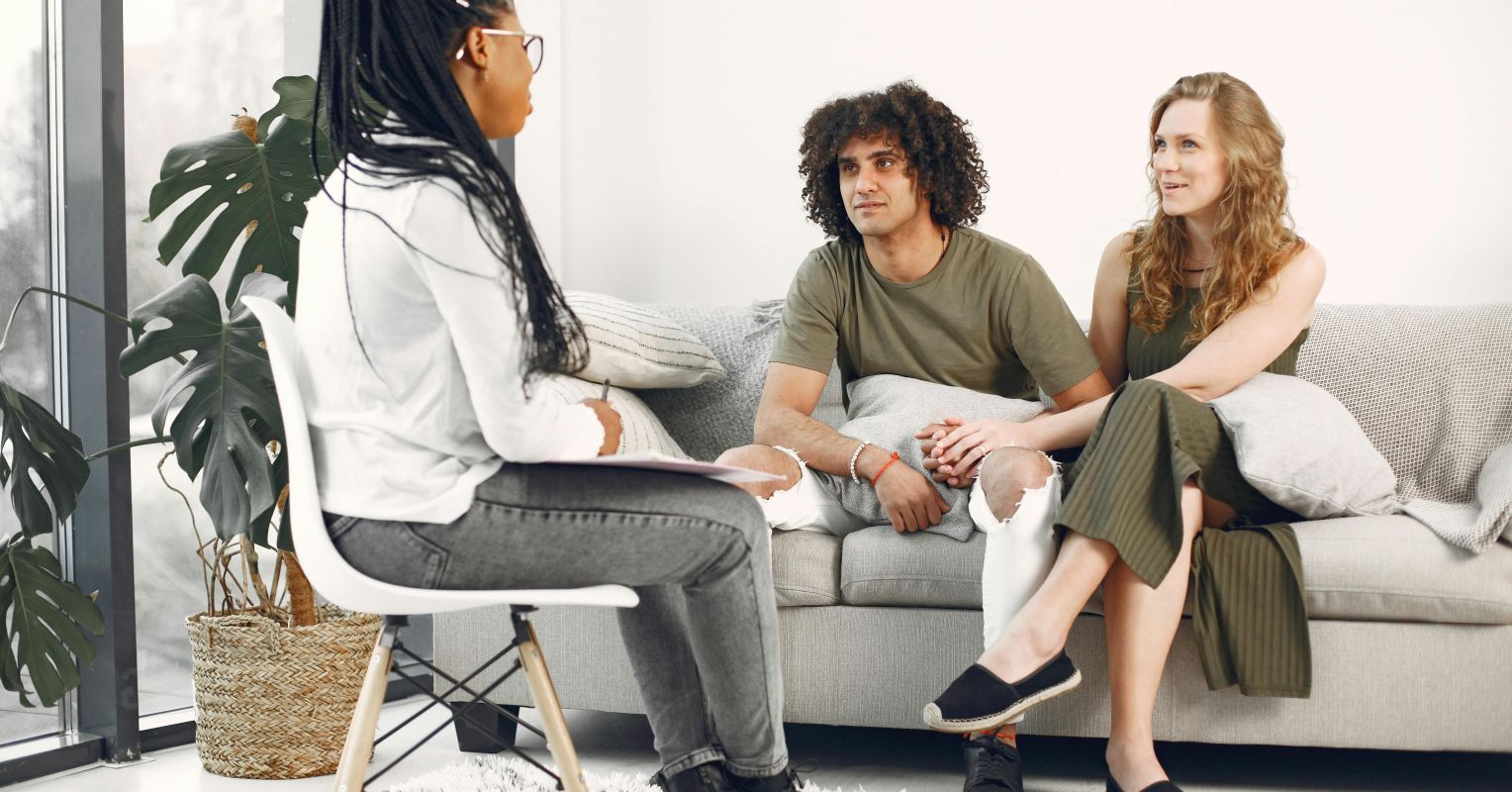 Rebuilding Couples' Communication With Emotionally Focused Therapy ...