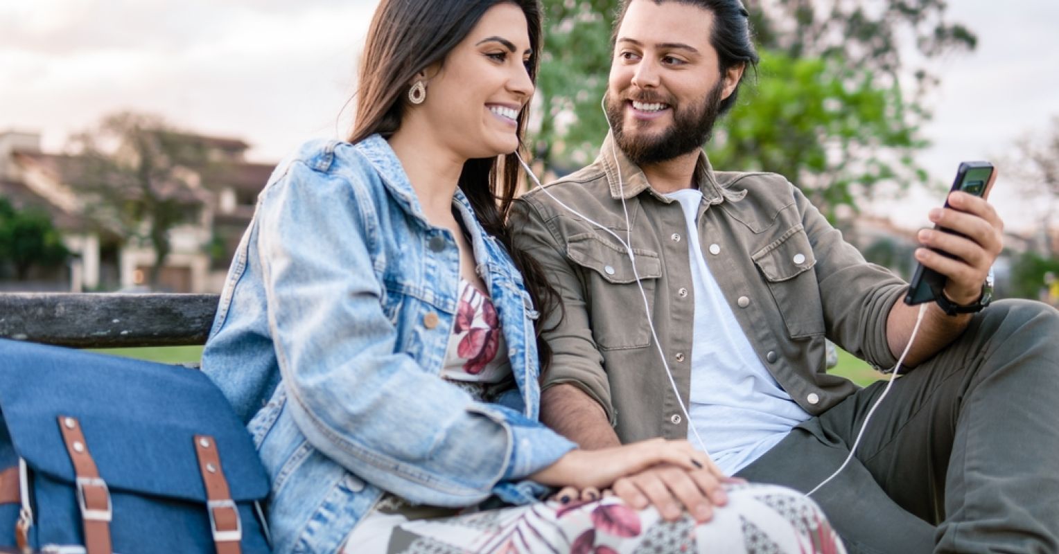 4 Ways to Incorporate "Pebbling" Into Your Relationship | Psychology Today