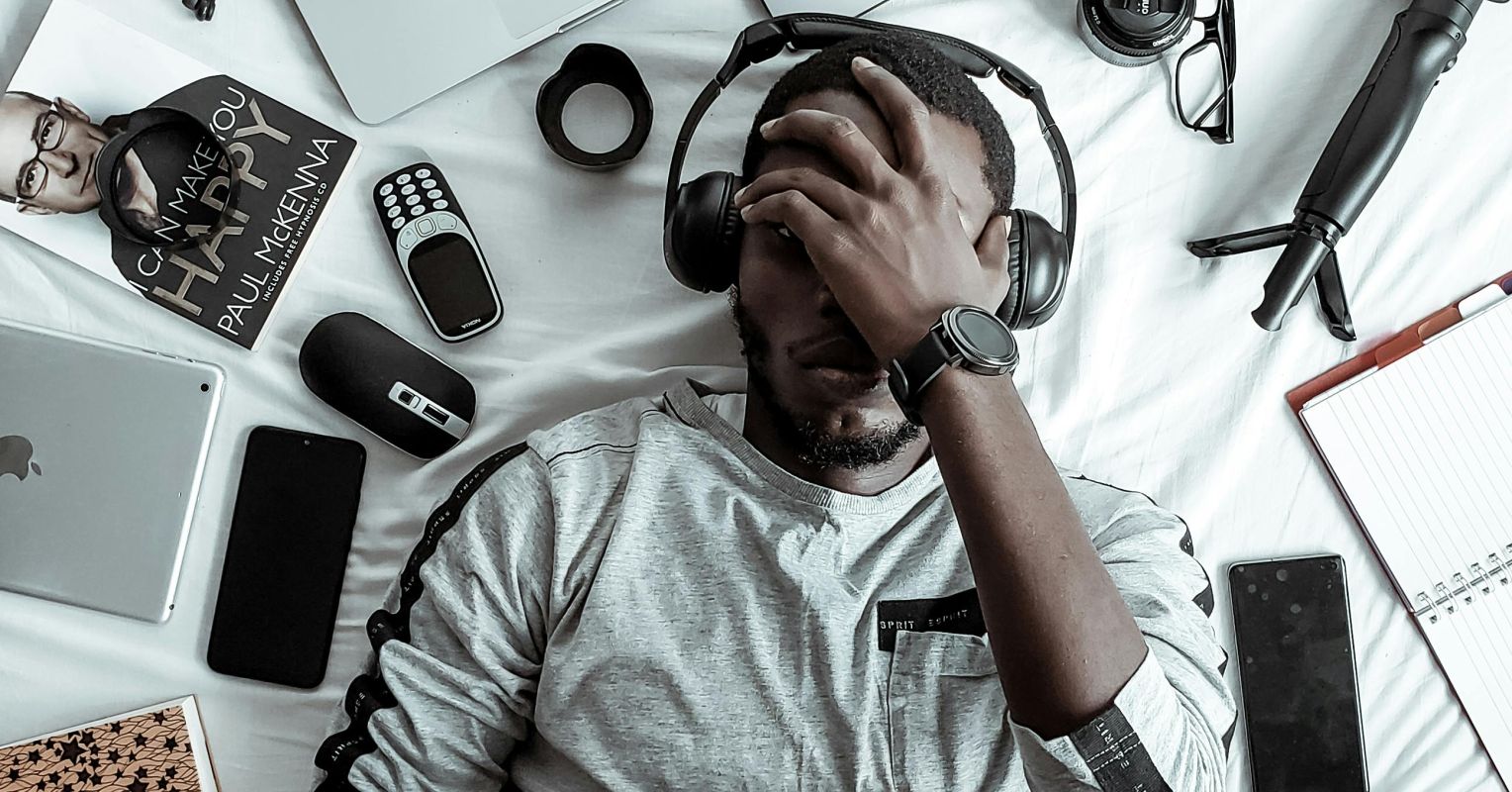 Compulsive Smartphone Use: Boring Ourselves to Bits | Psychology Today