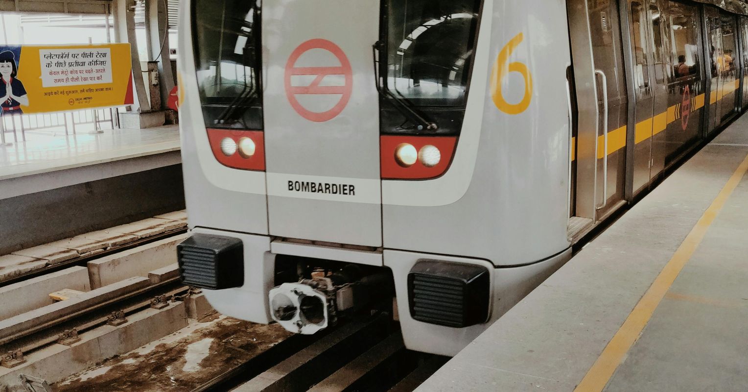 Train Suicides Reduced by Blue Lighting | Psychology Today United Kingdom