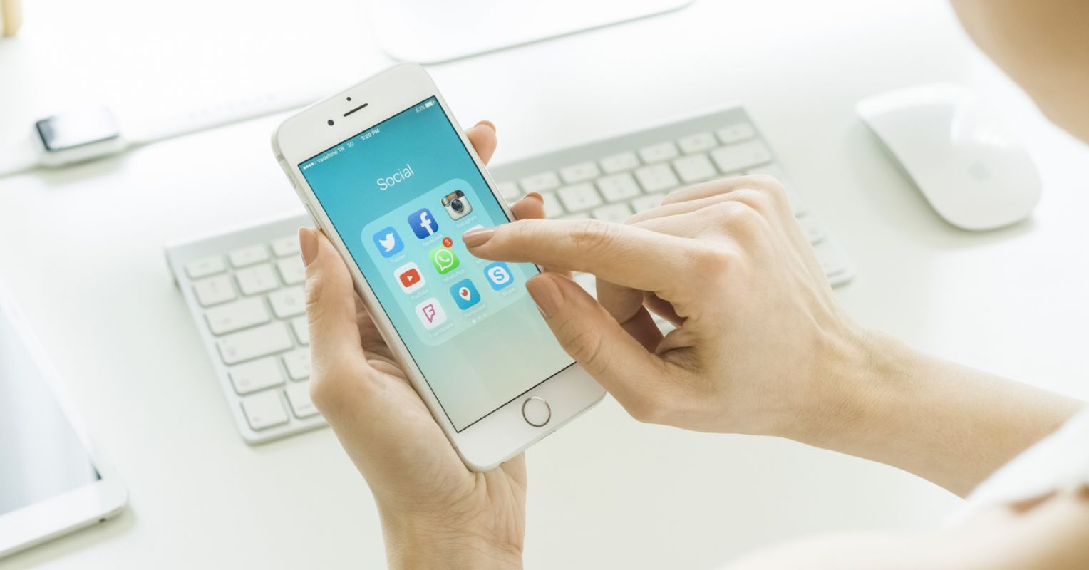 Do You Have ADHD and Feel Hooked to Your Phone? | Psychology Today Canada