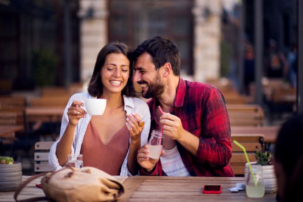 A New Look at Why People Invade Your Personal Space | Psychology Today