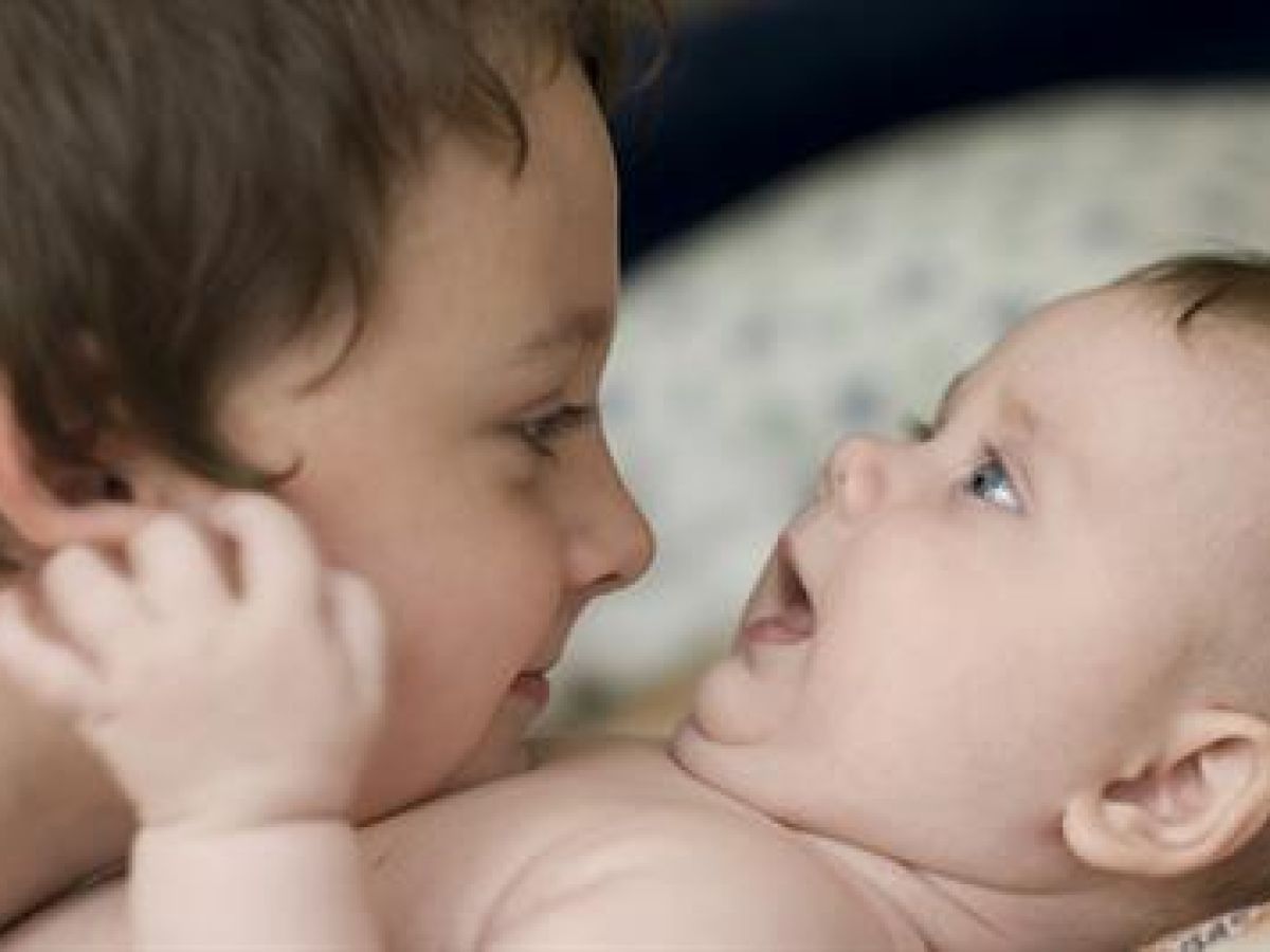 jealous toddler behavior